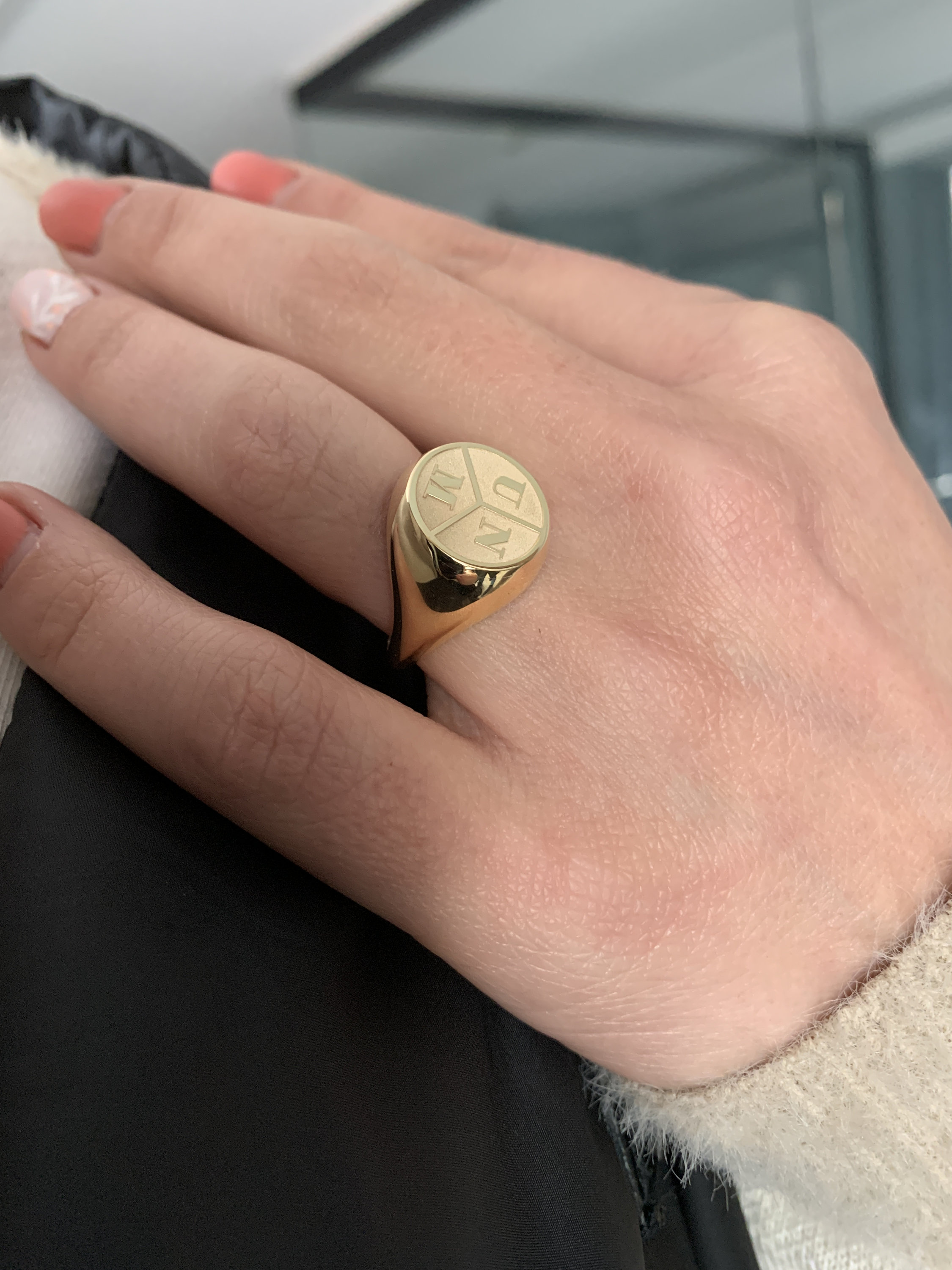 Family Signet Ring Solid Gold Signet Ring Personalized - Etsy UK