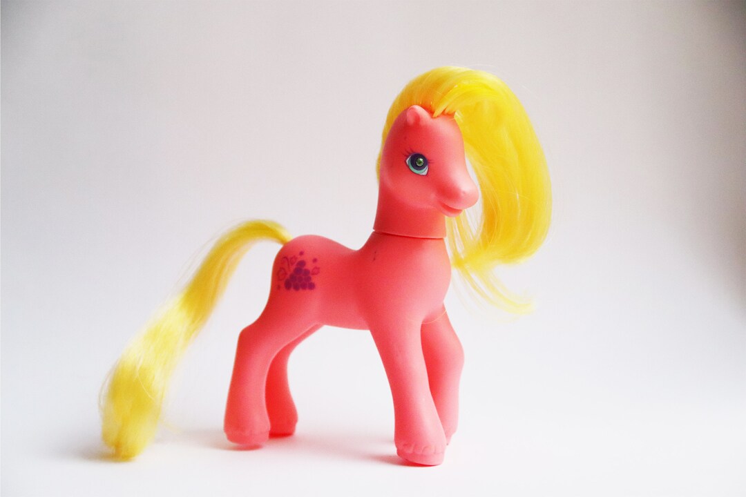1997 G2 My Little Pony Berry Bright. Vintage 1990s G2 Secret Surprise ...