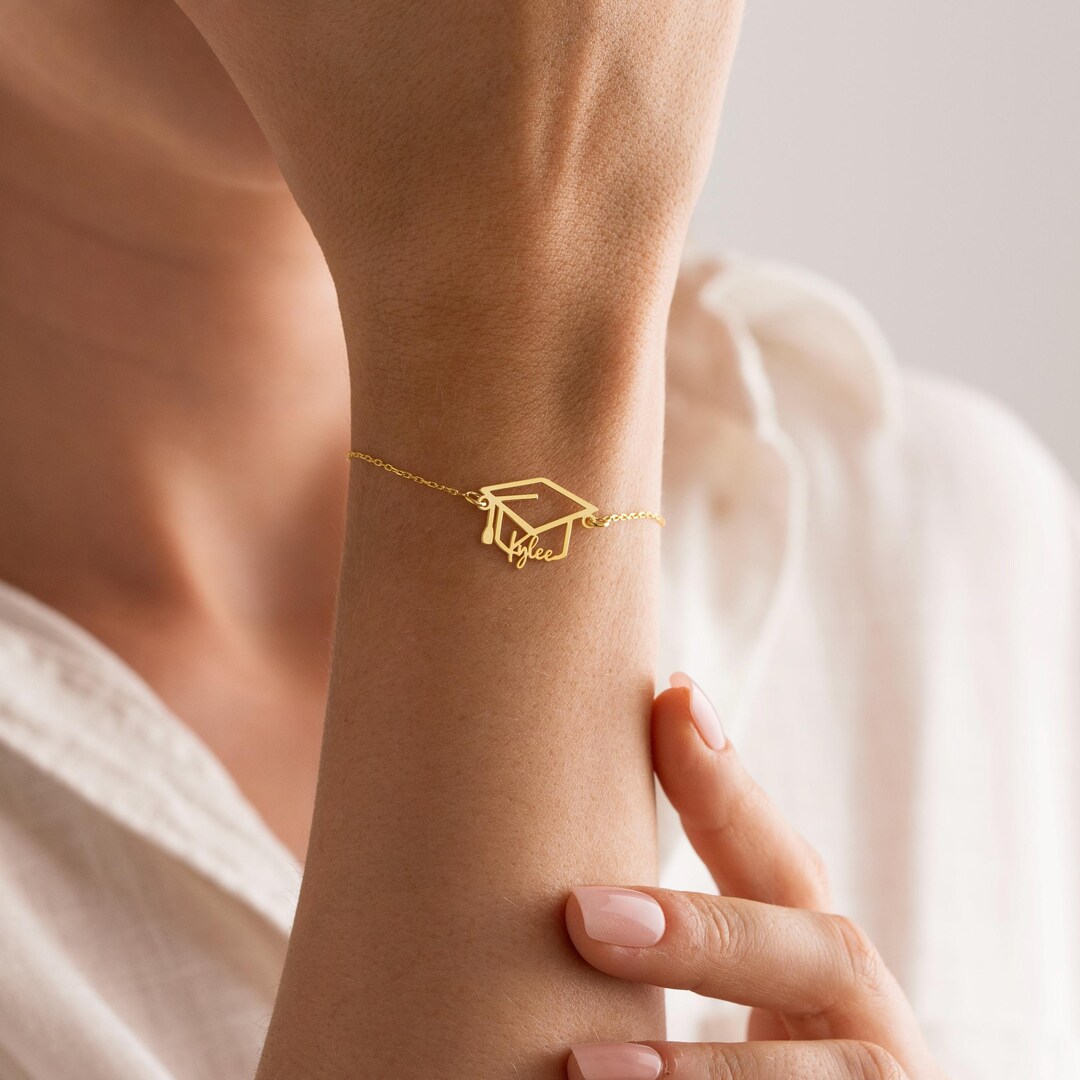 Personalized Graduation Cap Name Bracelet Gifts for Her - Etsy
