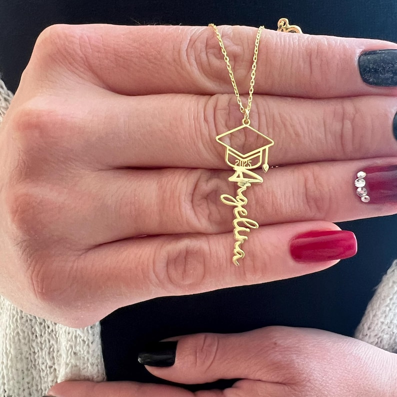 Personalized Graduation Name Necklace, Custom Graduate Cap Pendant - Etsy