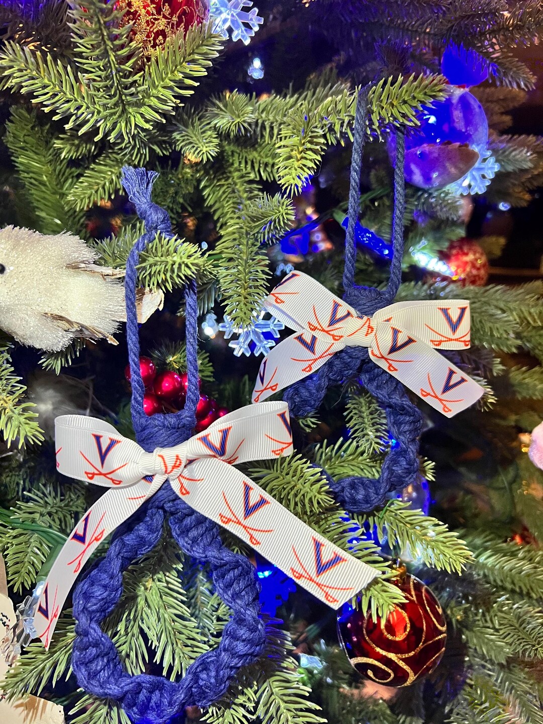 Handmade University of Virginia (UVA) Macrame Ornament - Etsy