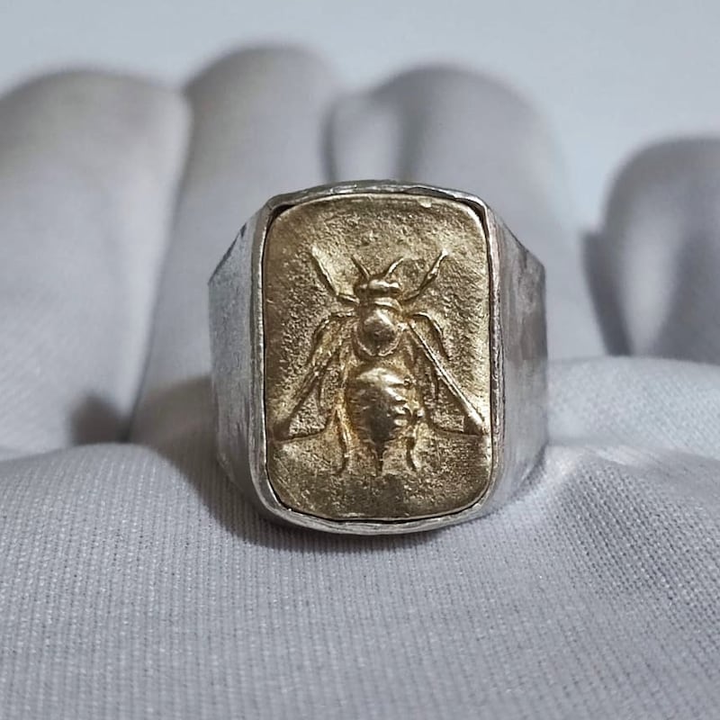Engraved Bee Ring Unique - Etsy