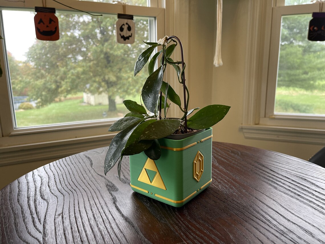 3D Printed Zelda Planter Pot - Etsy