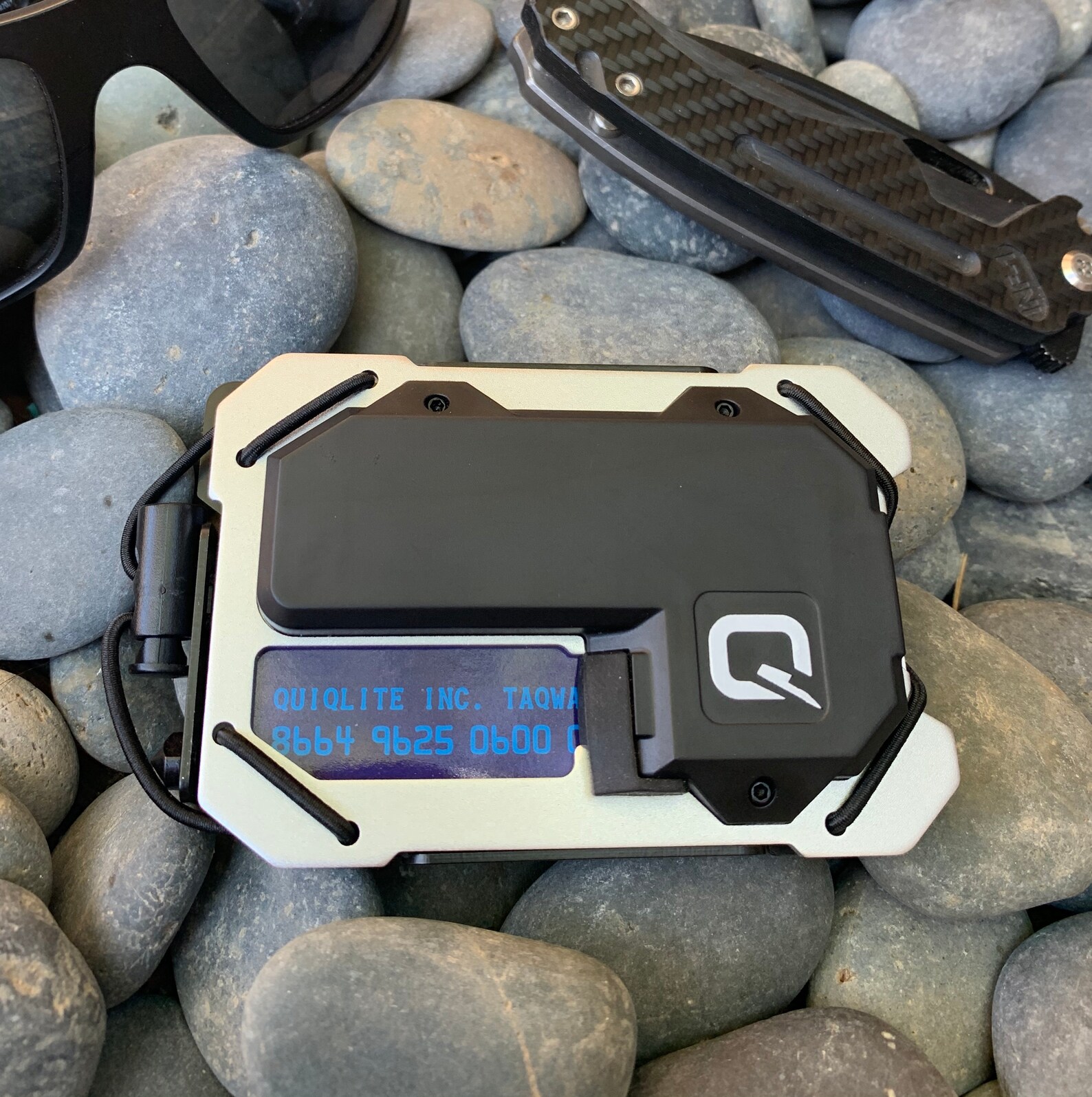 Wallet With 150 Lumen USB Rechargeable LED Flashlight and Survival ...