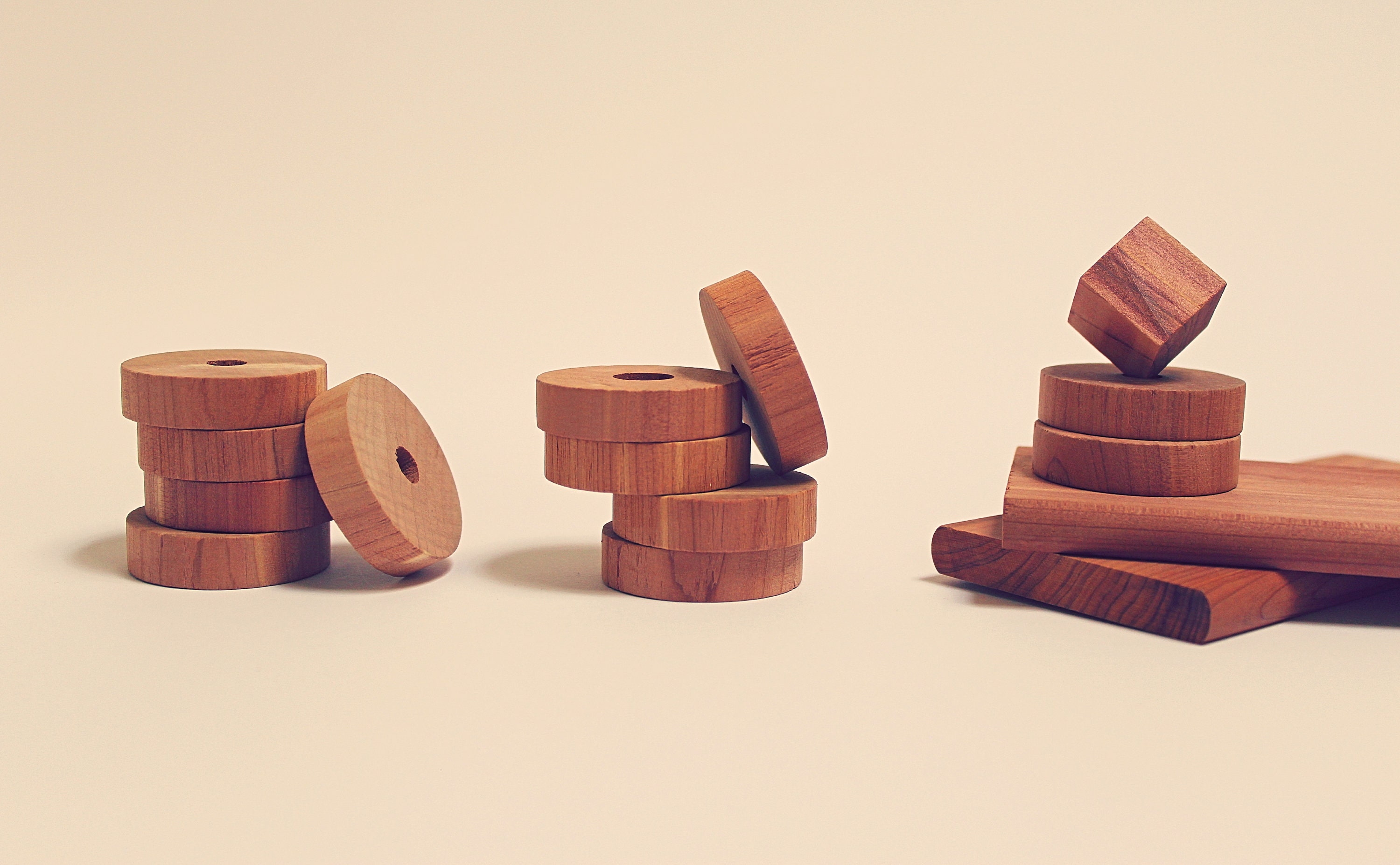 NATURAL Moth Balls - Red Cedar Wood Pieces - Non Toxic Moth and Bug ...