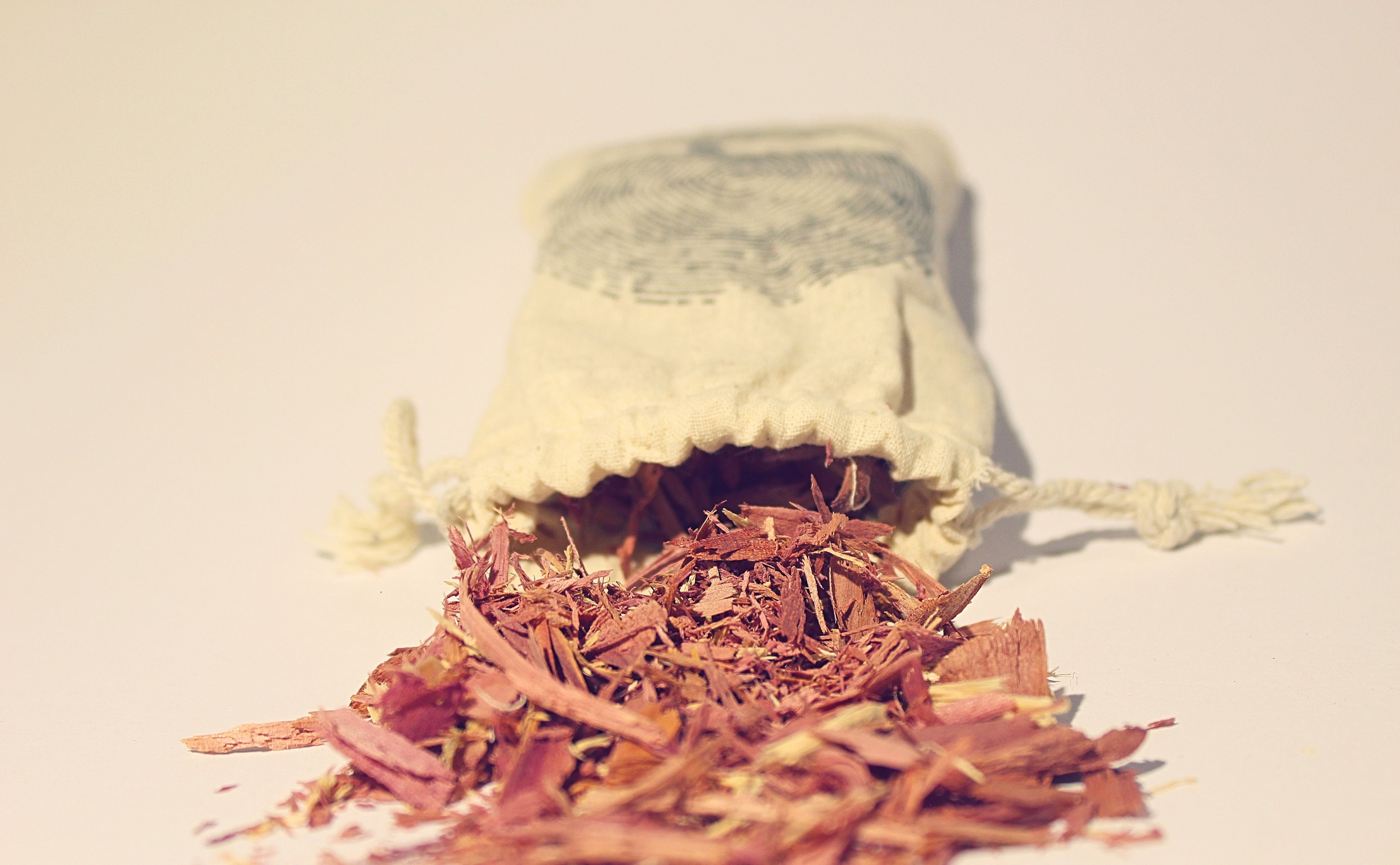 PACK of 18 ECO FRIENDLY Moth Balls - Red Cedar Wood Sachets - Non Toxic ...