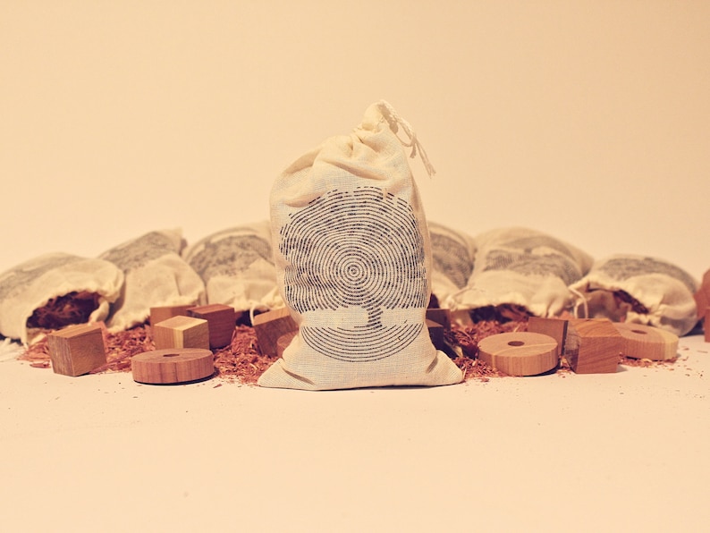 PACK of 18 ECO FRIENDLY Moth Balls - Red Cedar Wood Sachets - Non Toxic ...