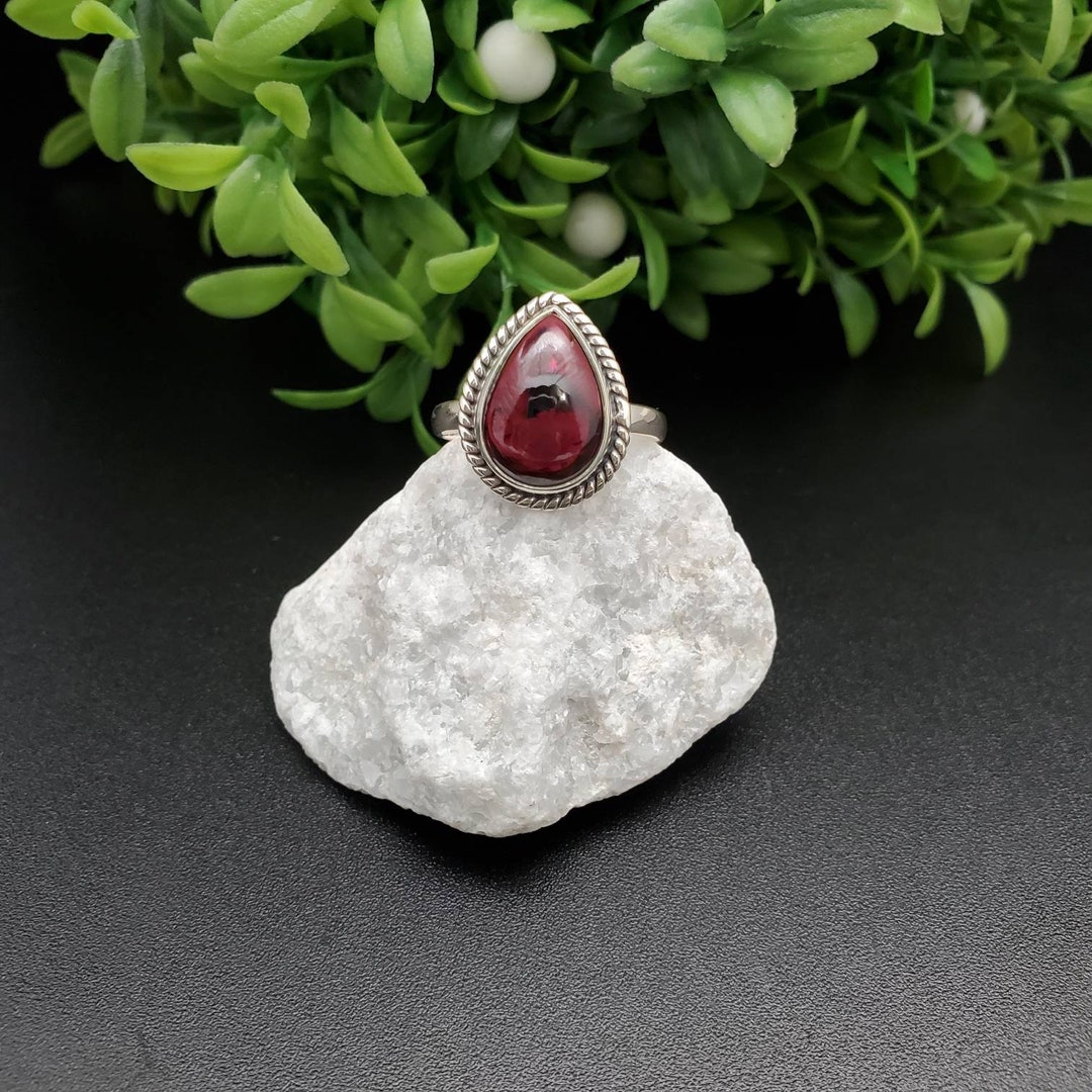 R-10378 | 10x14mm Teardrop Red Garnet Ring | Sterling Silver Twist Wire ...