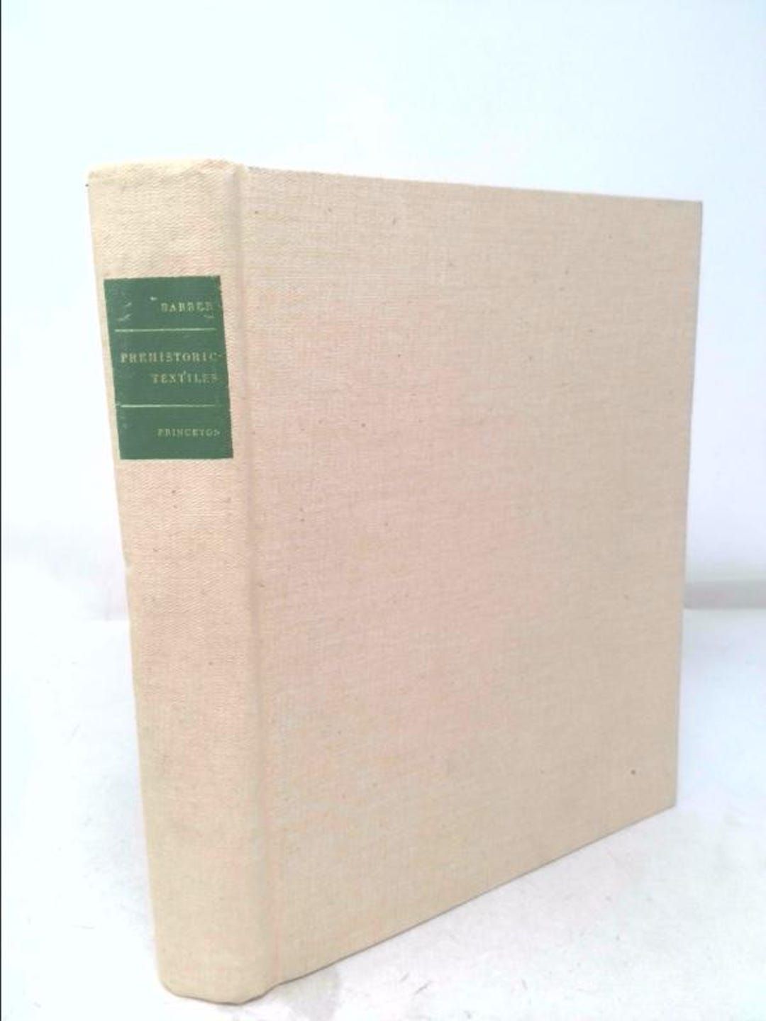 Prehistoric Textiles: the Development of Cloth in the Neolithic and ...