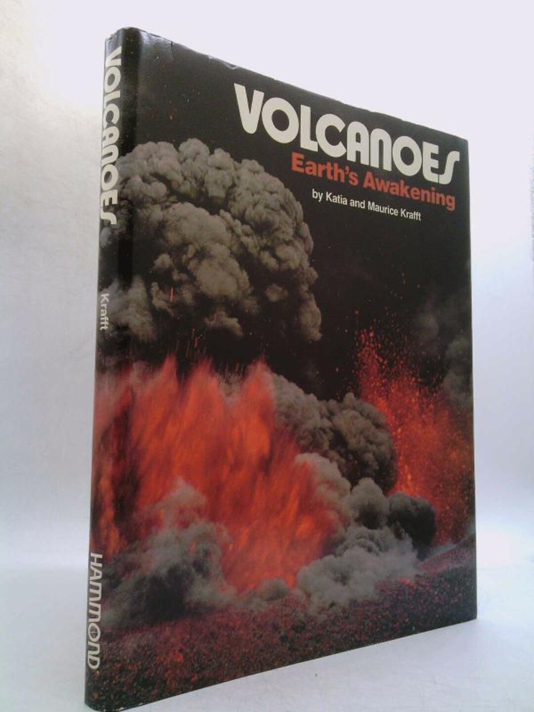 Volcanoes, Earth's Awakening english and French Edition by Katia Krafft ...