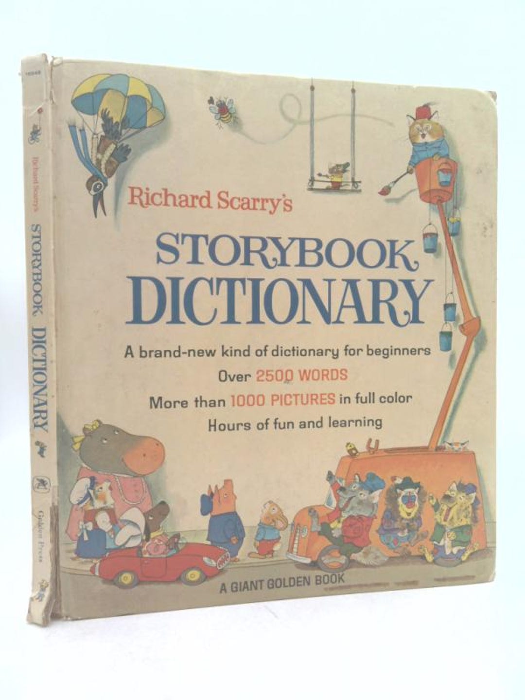 Richard Scarry's Storybook Dictionary: A Giant Golden Book by Richard ...