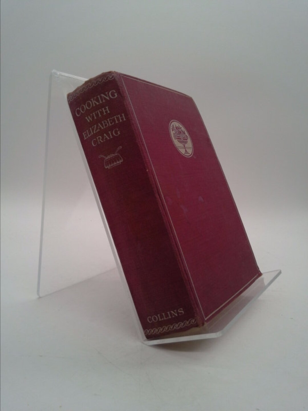 Cooking With Elizabeth Craig. A Cookery Book for the Housewife of ...