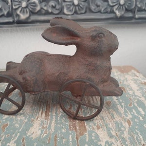 Farmhouse Primitive Cast Iron Rabbit on Wheels Figurine - Etsy