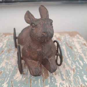 Farmhouse Primitive Cast Iron Rabbit on Wheels Figurine - Etsy