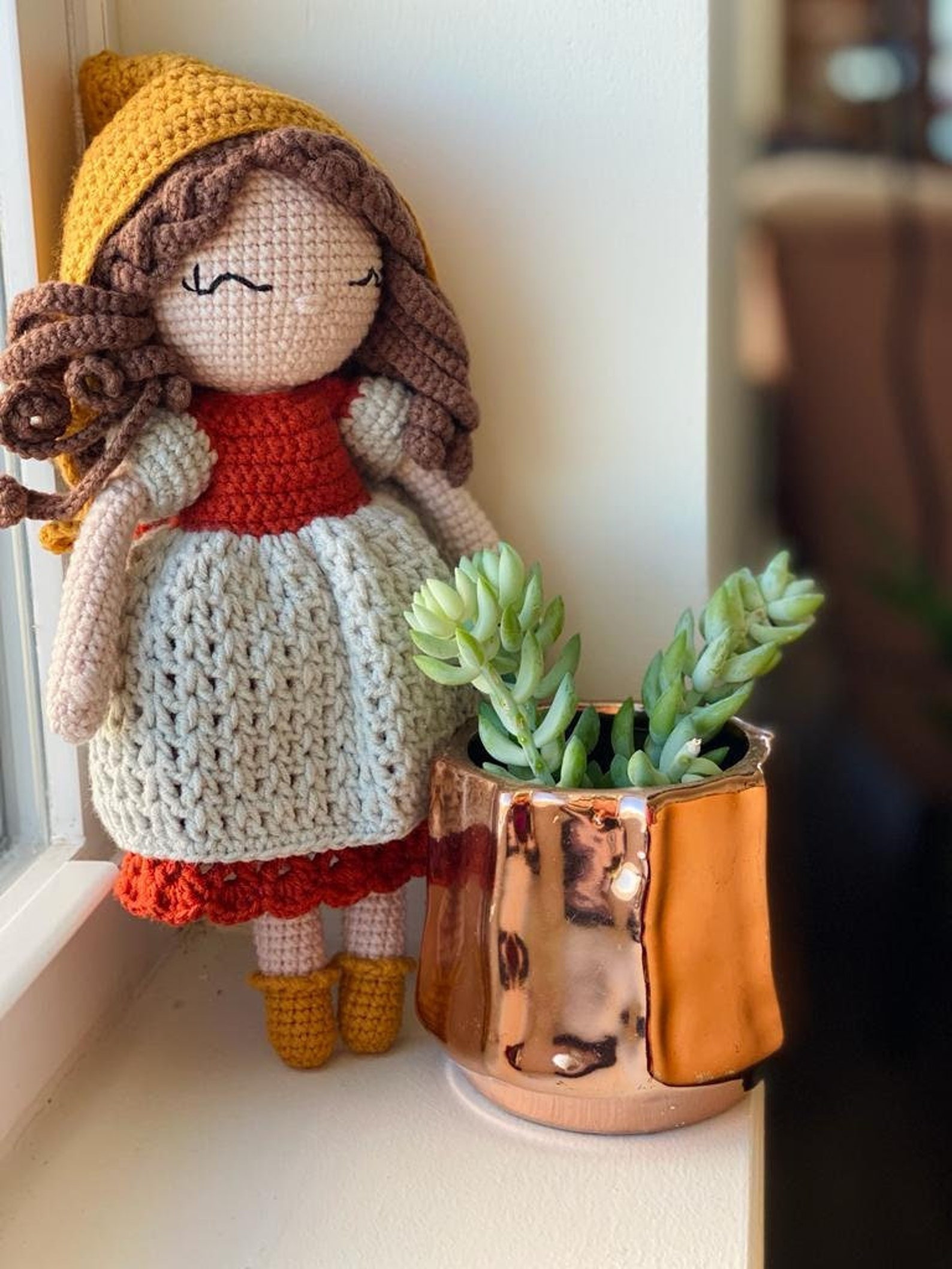 Munich VINTAGE STYLE Crochet Town Girl. Unique Ecofriendly | Etsy