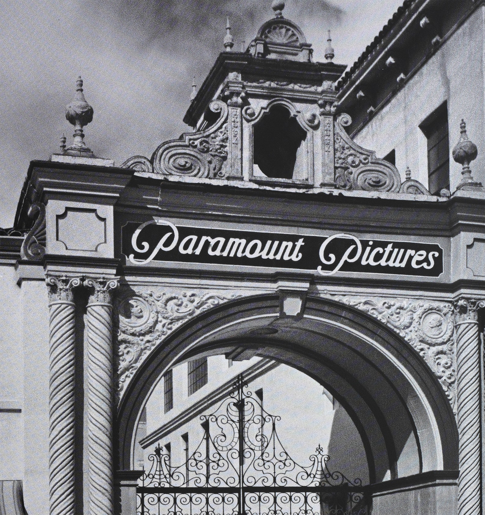 Paramount Pictures Gate Photo Poster Framed Canvas Print, Historical ...