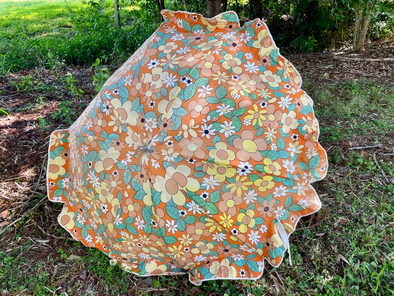 1960's Vintage Small Umbrella Floral Retro Extendable Orange Yellow ...