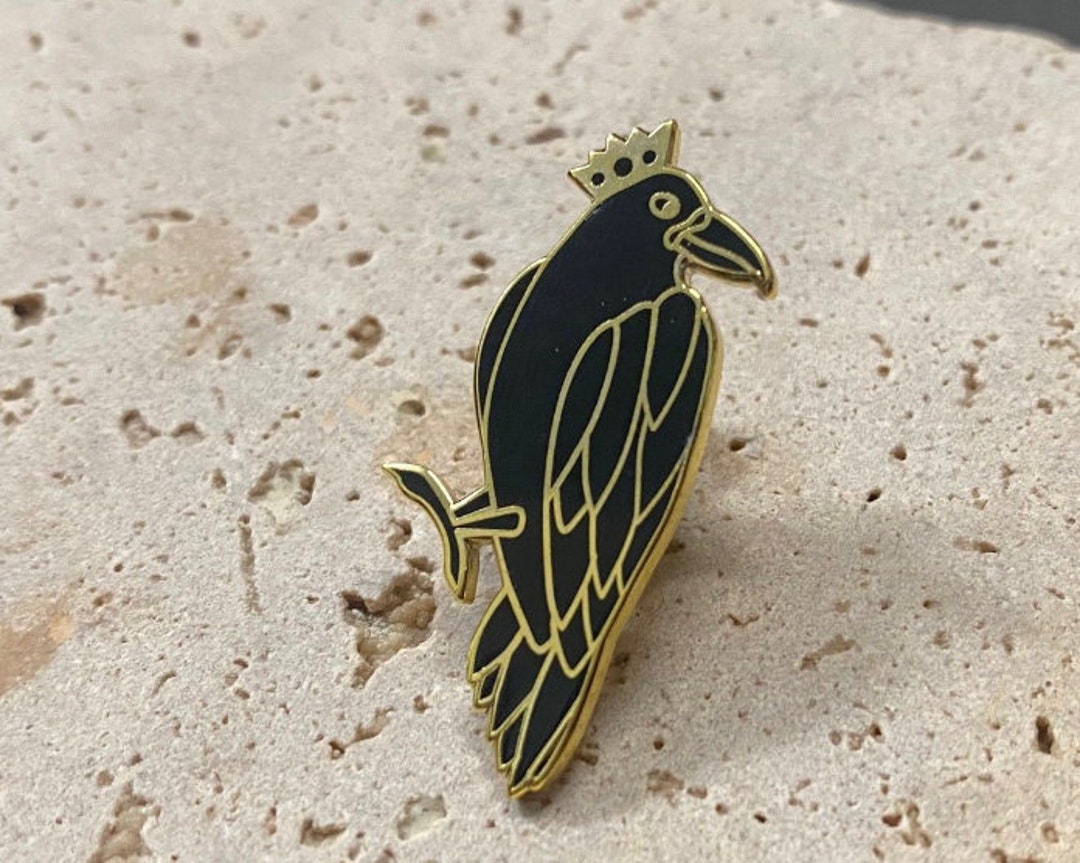 Enamel Pin - Raven With Crown - Etsy
