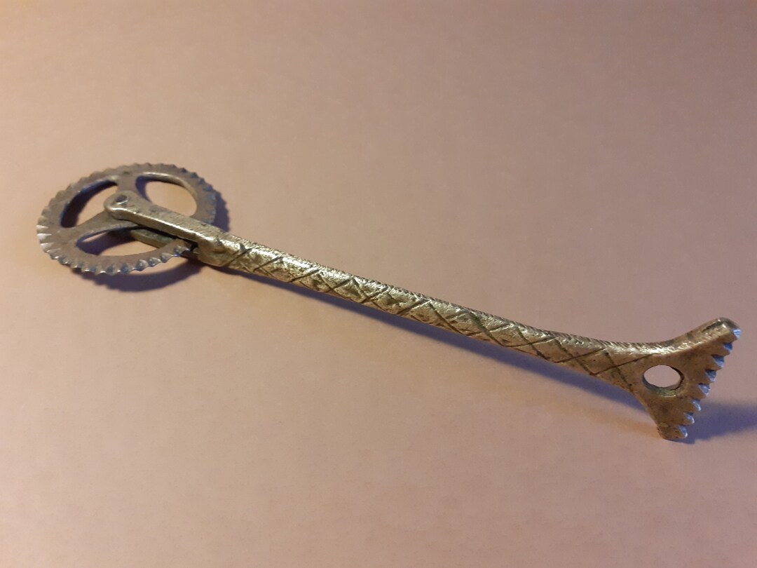 Vintage Brass Dough Cutter: Handmade, Kitchen Devise, Pastry Jagging ...