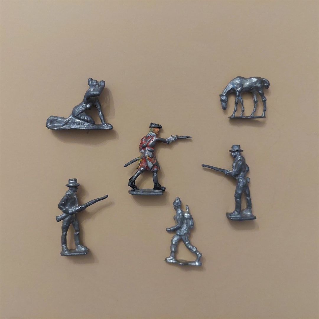 Vintage Pewter Soldiers & Horse; SET of Miniature Tin 5 Soldiers and 1 ...
