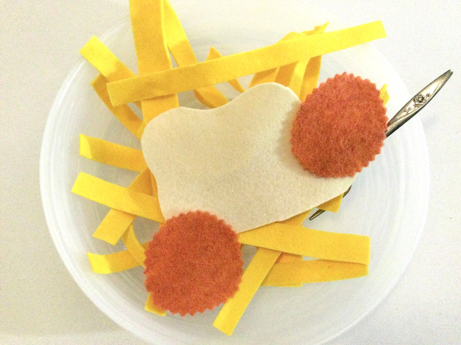 Felt Spaghetti W/sauce and Meatballs Toy by Rare Treasures - Etsy