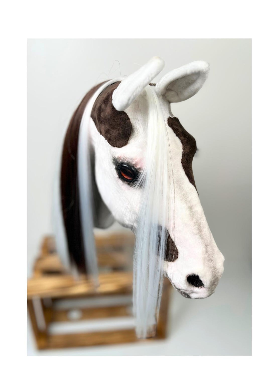 Realistic Hobby Horse, White and Brown Realistic Hobby Horse, Hobby ...