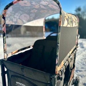 UPF50 Custom Mesh-sided Full Canopy Wonderfold, Rainbow Baby, Joymor ...