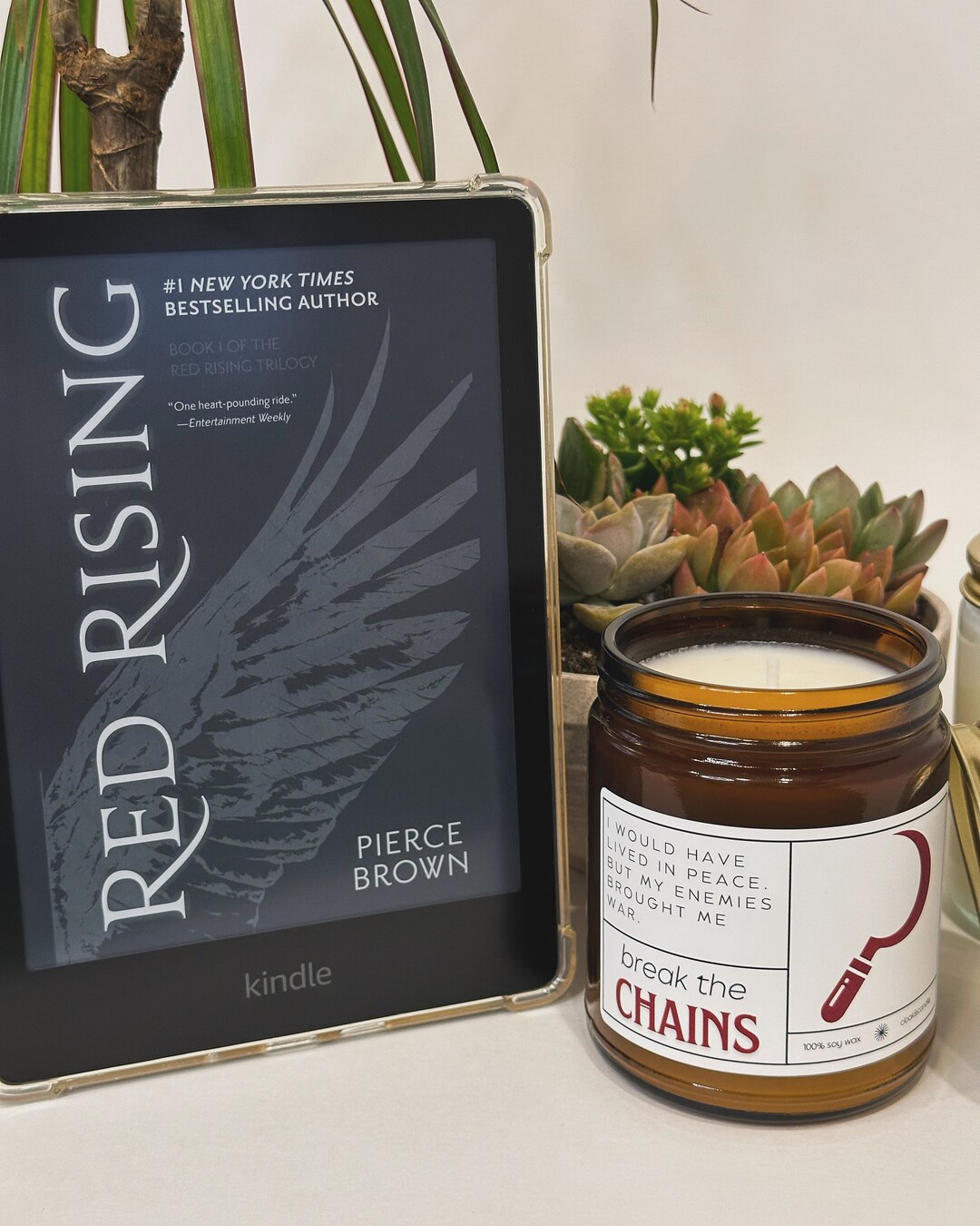 Red Rising Break the Chains Soy Wax Candle | Red Rising Saga | Howlers ...