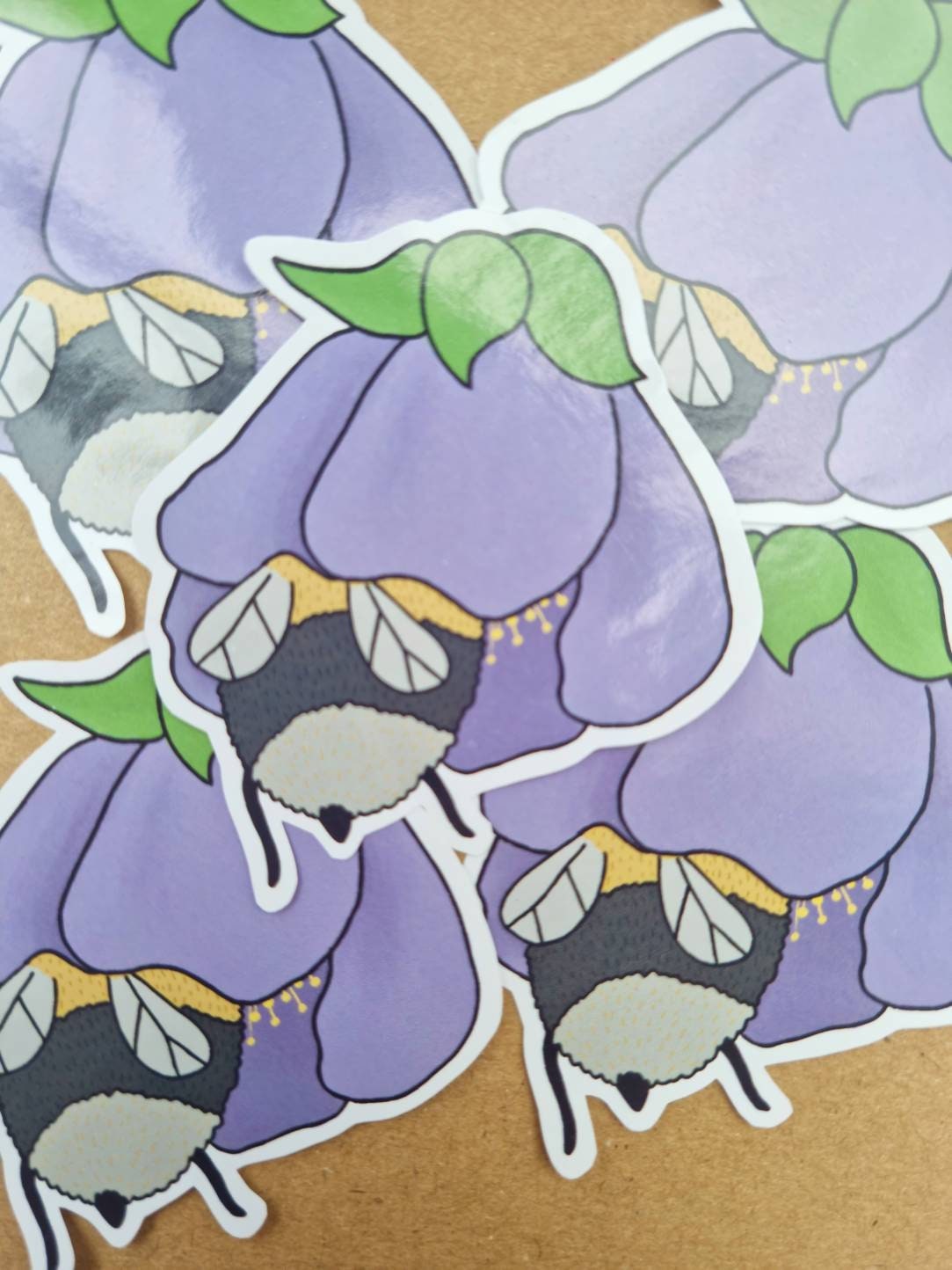 Flower Bee Sticker Cute Bee Glossy Sticker Bee Butt Sticker - Etsy