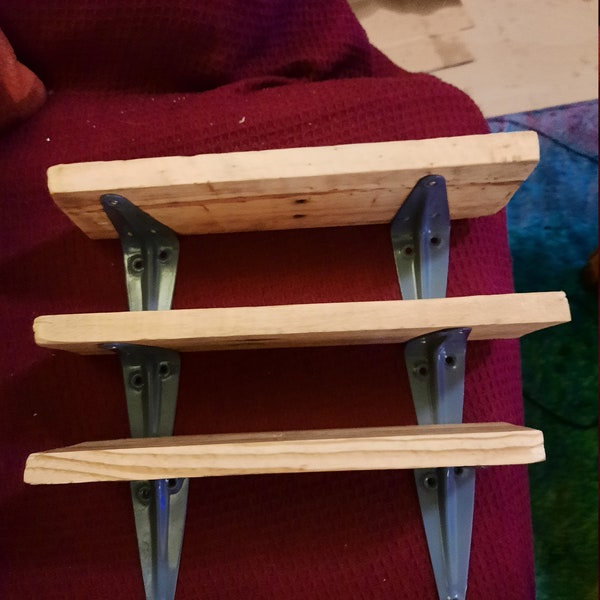 Pallet Shelves - Etsy