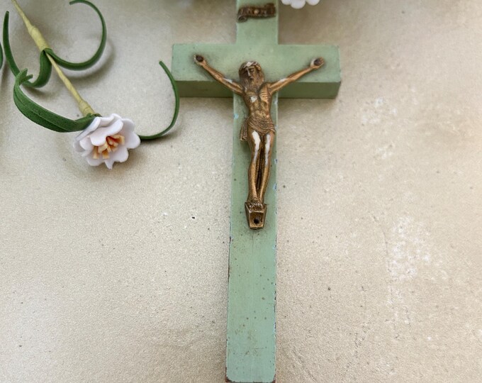 Antique Wooden Green Crucifix,vintage Light Green Cross, Small Antique ...