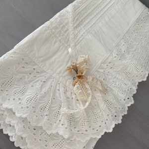 Gorgeous Vintage Swiss Eyelet Lace Tablecloth,square White Antique ...