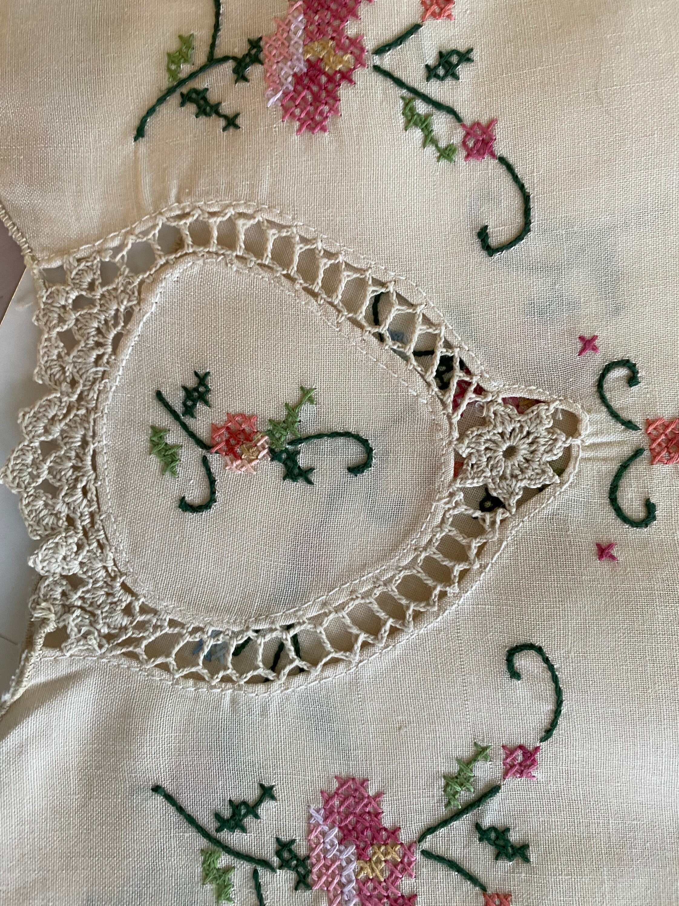 Vintage Shabby Chic Cross Stitch Placemats, Pretty Embroidered ...
