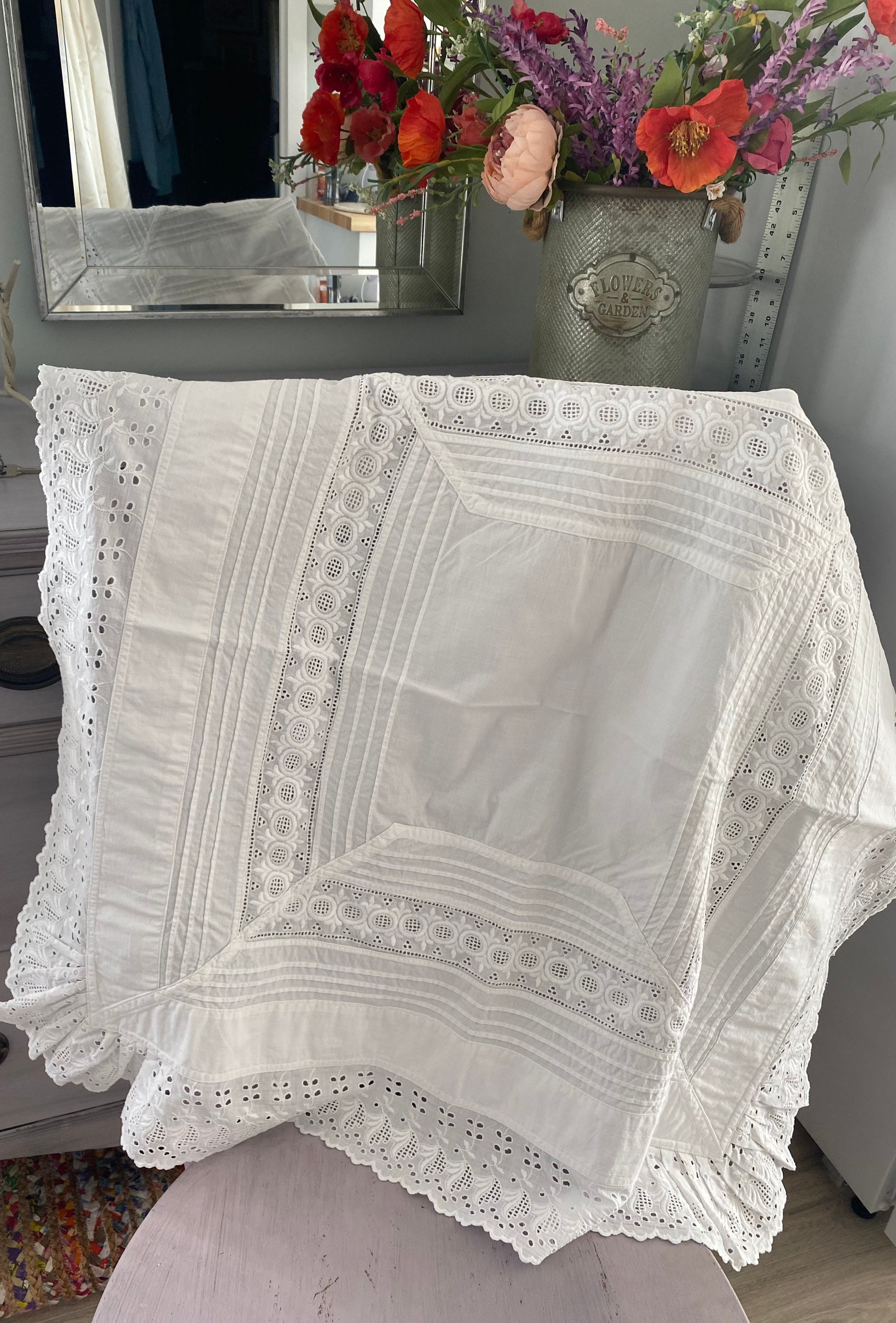 Gorgeous Vintage Swiss Eyelet Lace Tablecloth,square White Antique ...