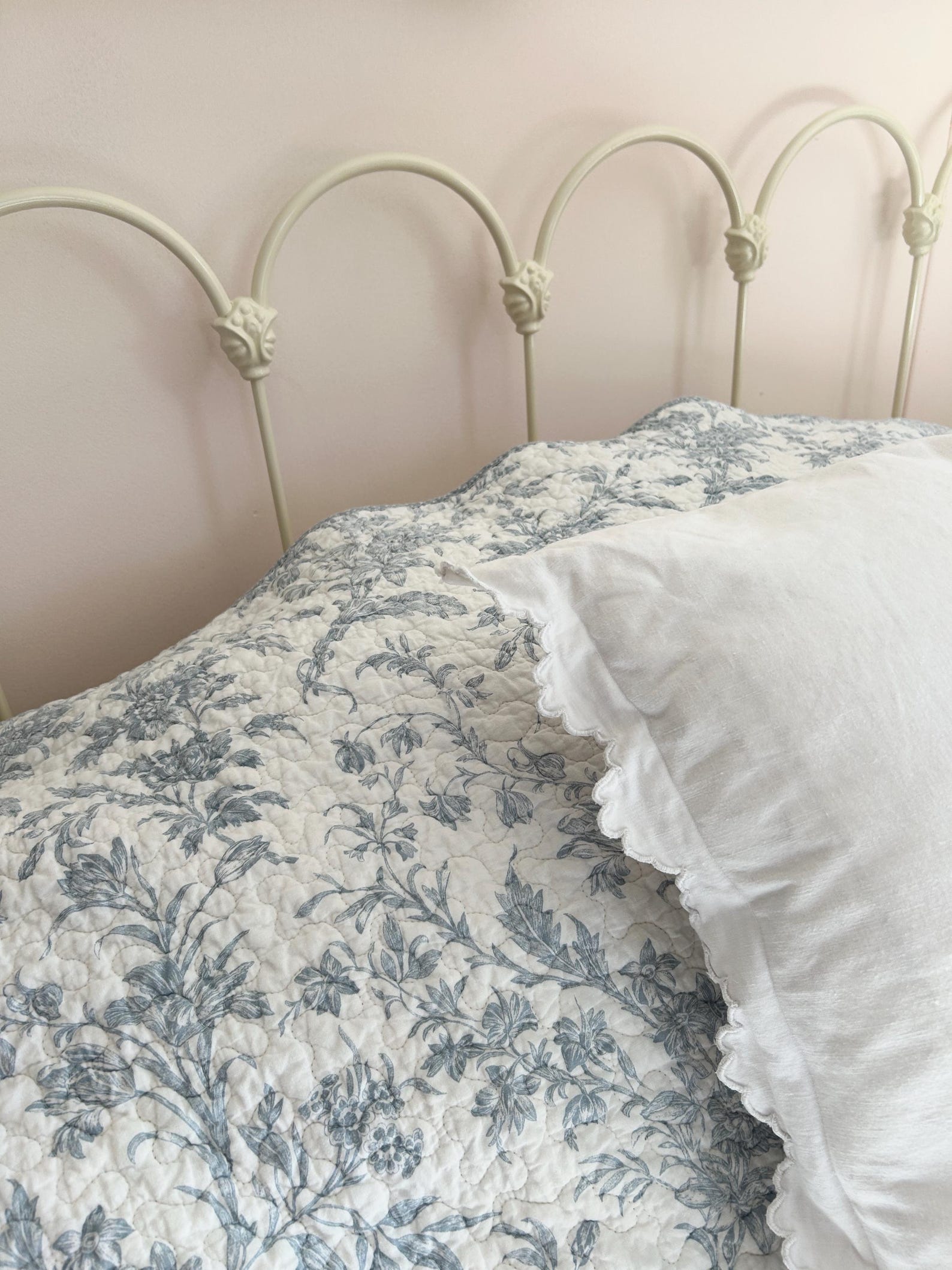 French Country Light Blue and White Bed Quilt, Laura Ashley Shabby Chic ...