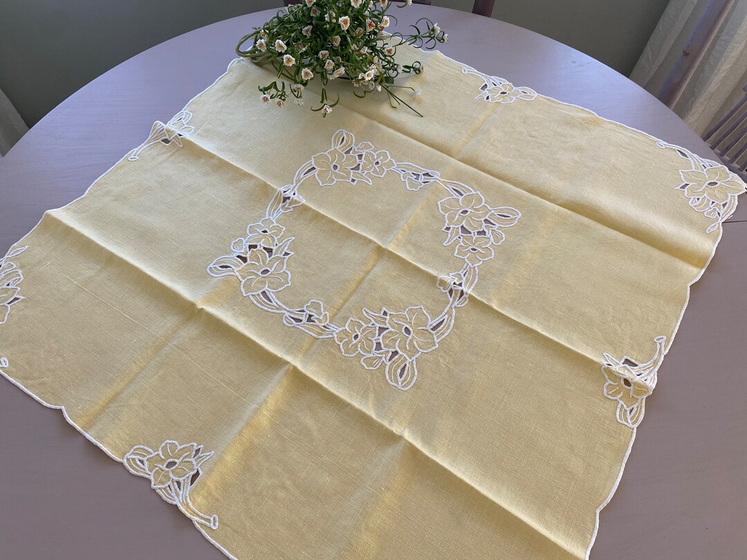 Vintage Wedding Cake Tablecloth, Gorgeous Butter Yellow Cutwork Table ...