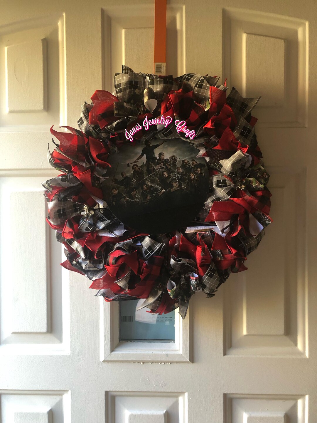 The Walking Dead Wreath, TWD Home Decor, TWD Merchandise, Wreaths ...
