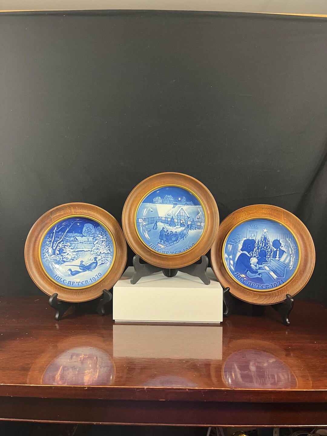 Vintage Bing & Grondahl "jule Aften" Christmas Plates With Wood Frame ...