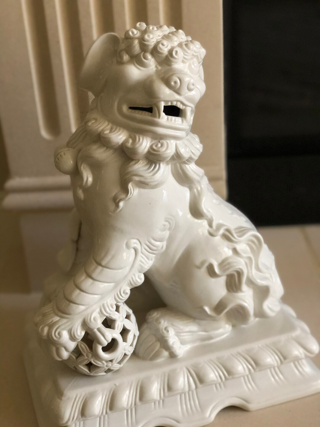 White Foo Dog Attributed to ETHAN ALLEN ITALY, Large Foo Dog Ceramic ...