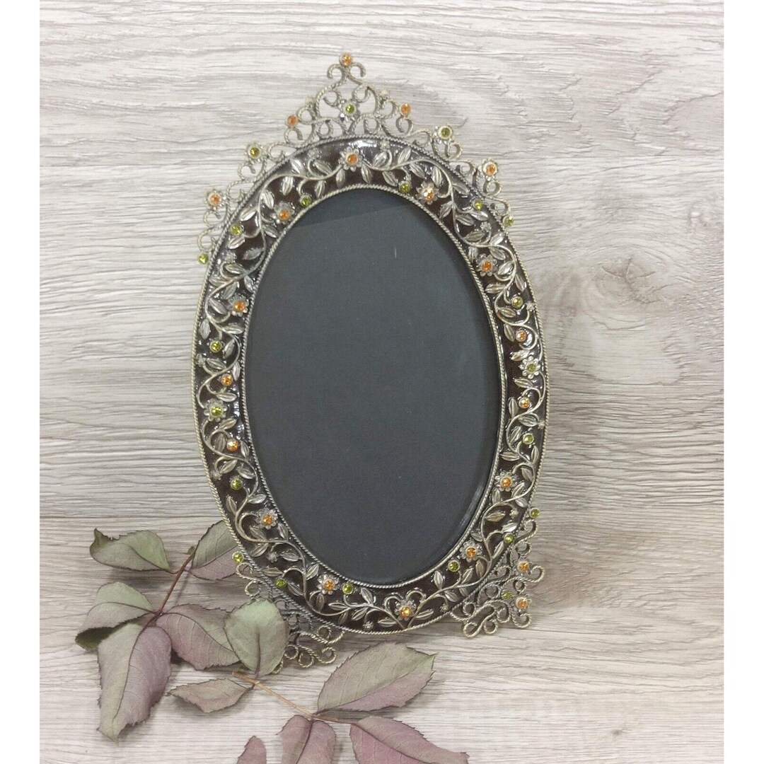 Vintage Oval Photo Frame | Ornament Decorative Jeweled Display| Stones ...