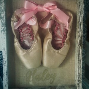 FREE SHIPPING Custom-made Pointe Shoe Shadow Box - Etsy