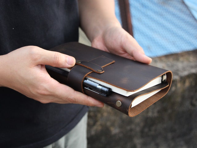 ZackLeatherStudio - Etsy