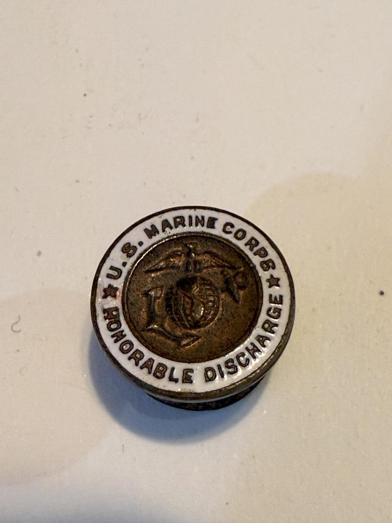 WWI U.S. Marine Corps Honorable Discharge Pin | Authentic 1914–1918 ...