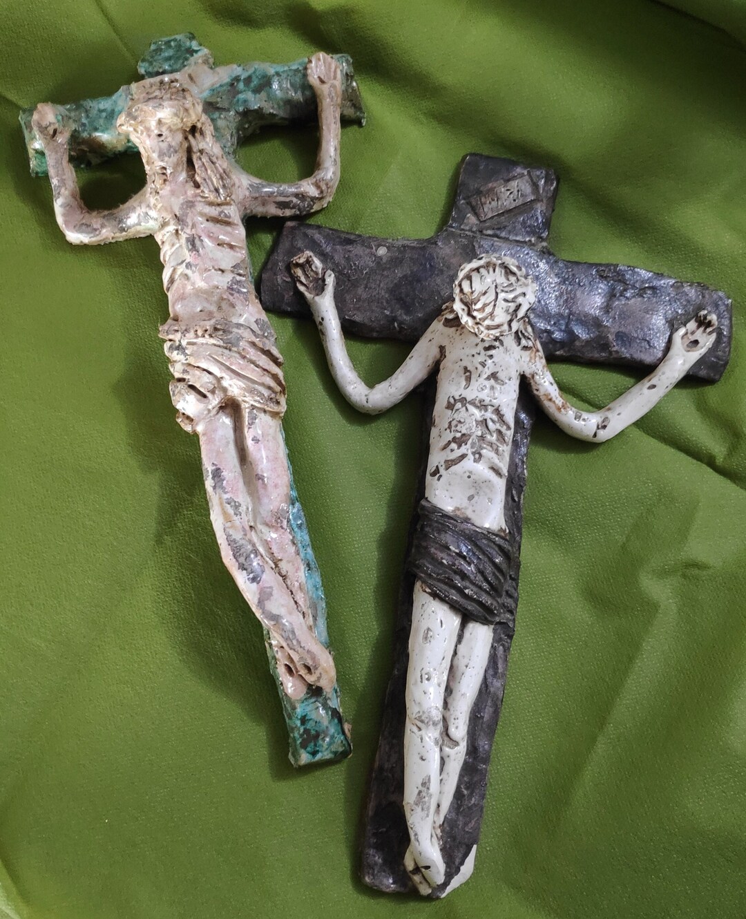 Crucifix Jesus in Colored Ceramic Vintage Artistic Furniture Sacred ...