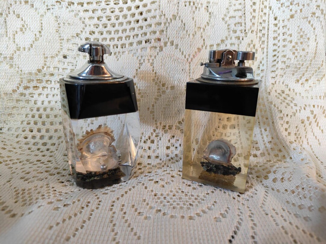 VINTAGE Italian LIGHTER With SHELL in Lucite 60s Gift Christmas Sailor ...