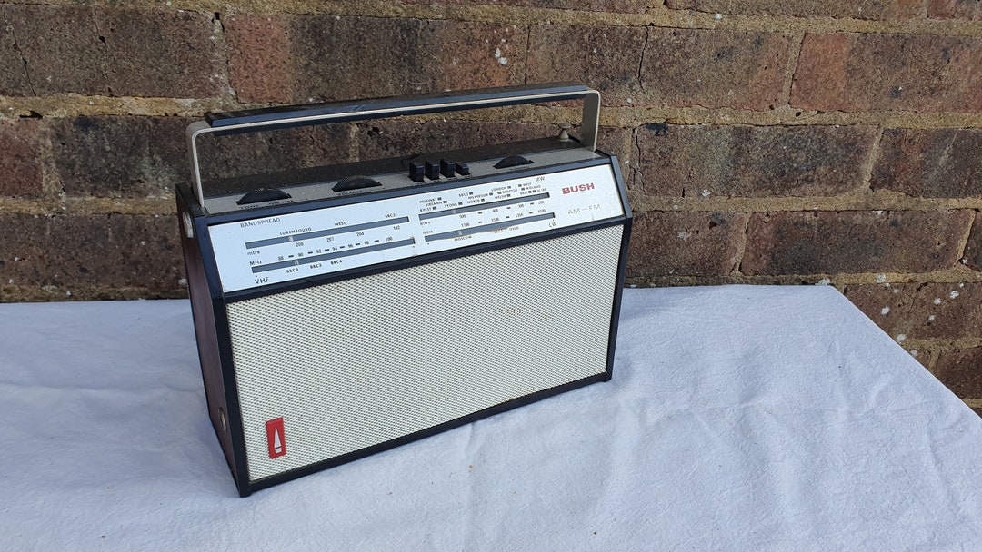 Retro Vintage Bush VTR 143 A AM / FM Transistor Radio - Etsy UK