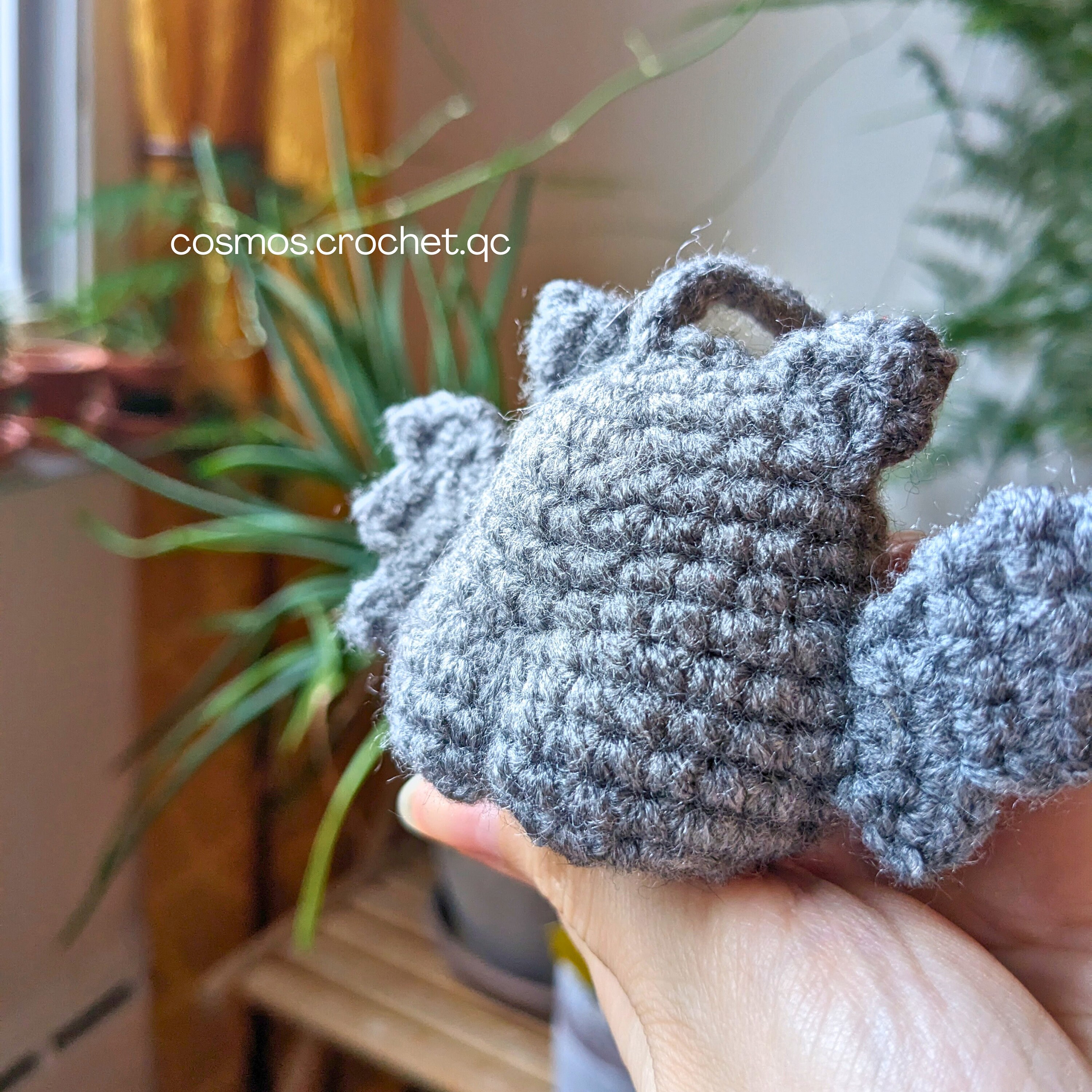Crochet Bat Keychain PDF Pattern - DIY Halloween Accessory - Etsy