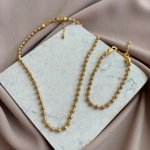 NEW ! Dorica Chain Necklace, Gold Dorica Necklace, Patterned Gold ...