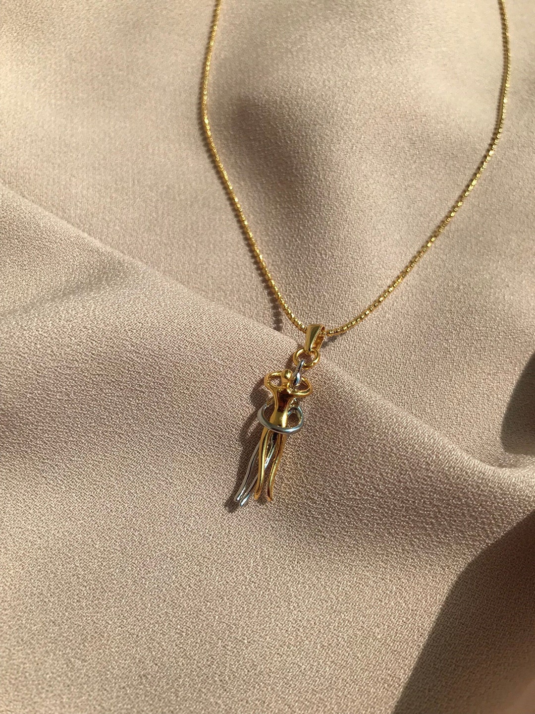 NEW ! Hugging Valentine Necklace, Stylish Thin Ball Chain Necklace ...