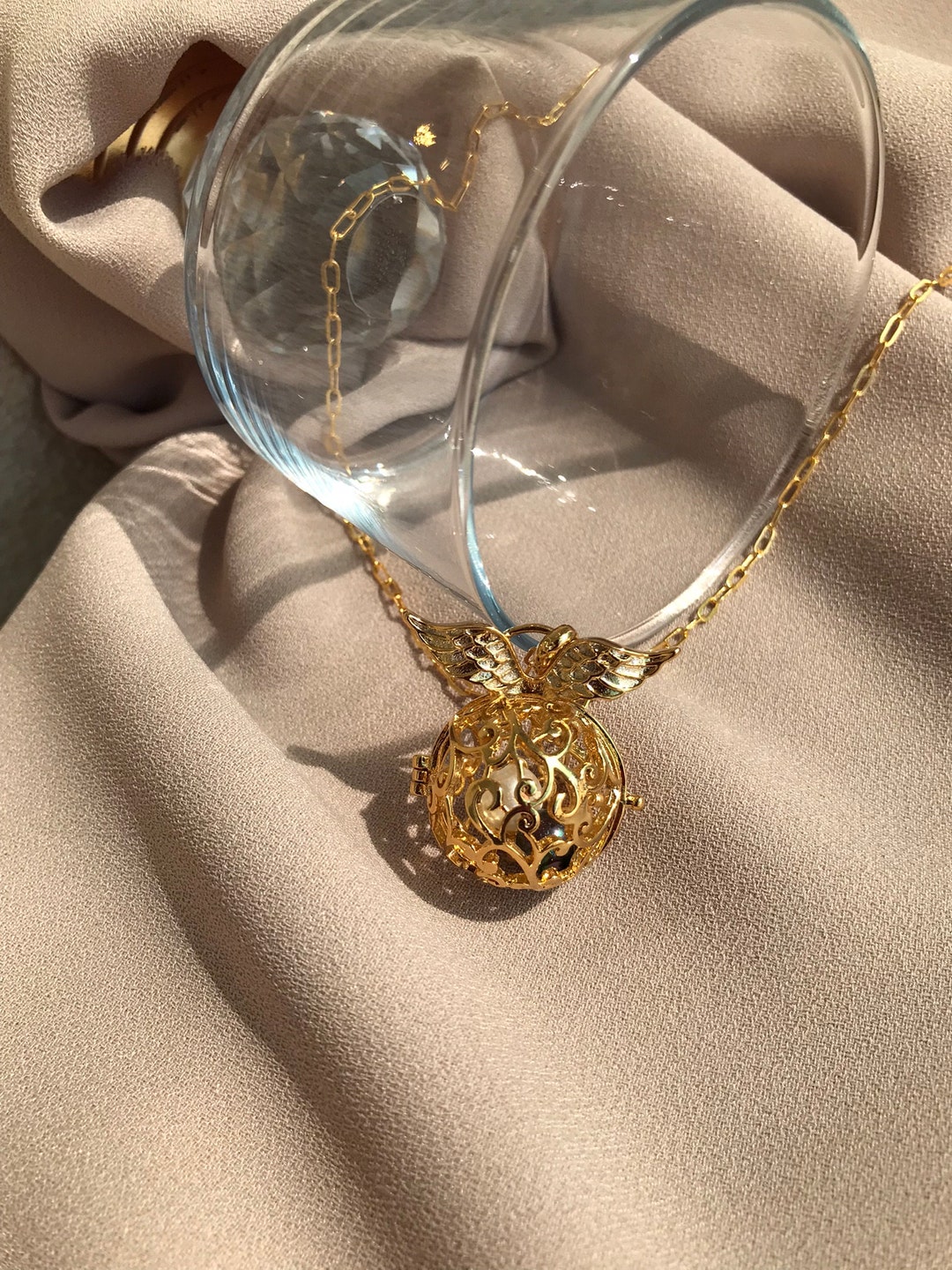 NEW! Angel Wing Majorca Pearl Necklace, Elegant Caged Pearl Necklace ...